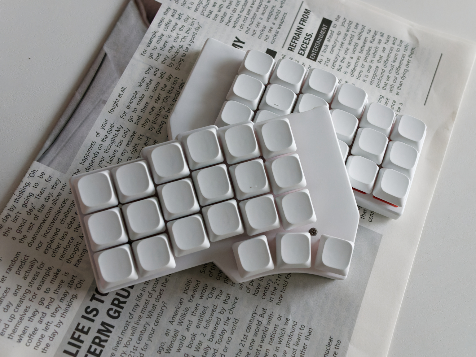 【自作キーボード】無線でロープロファイルなErgonaut Oneを組み立てた【ZMK】 / きりたんぽ研究室