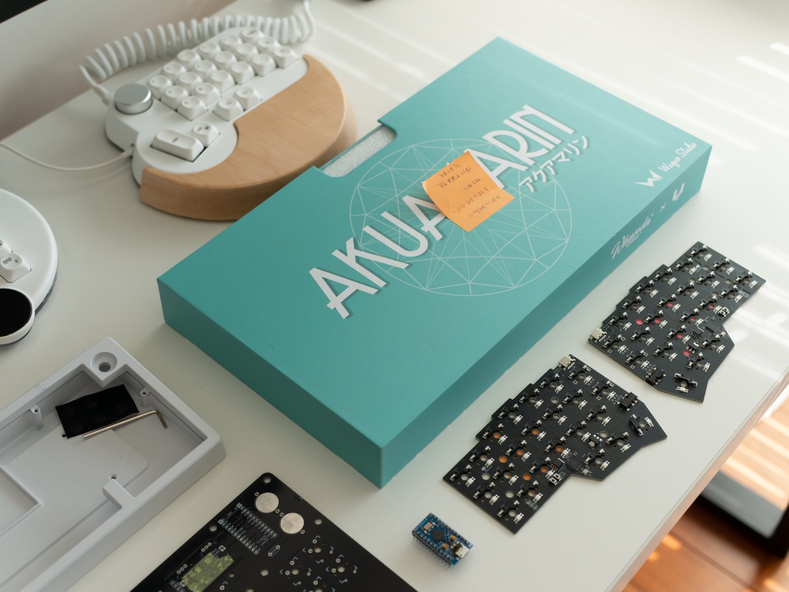 【自作キーボード】無線でロープロファイルなErgonaut Oneを組み立てた【ZMK】 / きりたんぽ研究室